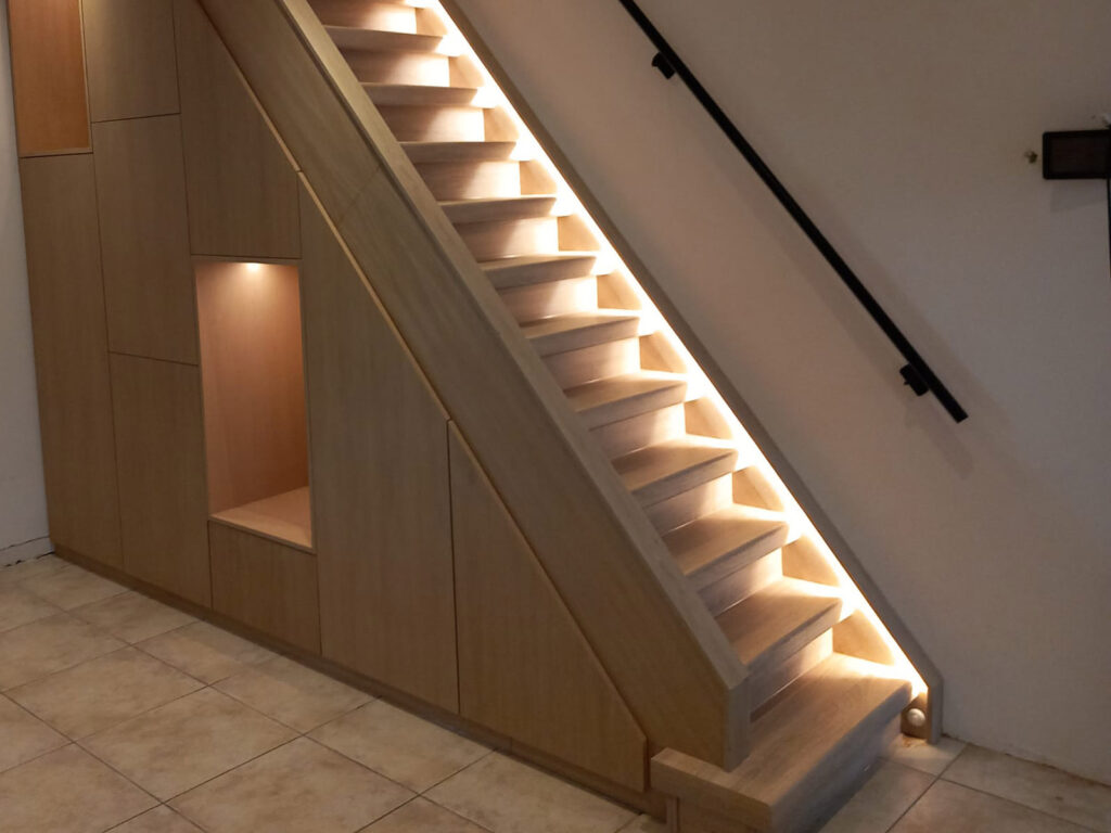 Trapverlichting met sensor: combineer veiligheid en stijl | renotrap.be