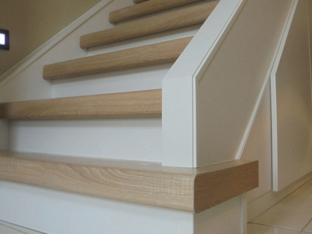 Je trap bekleden met laminaat | renotrap.be